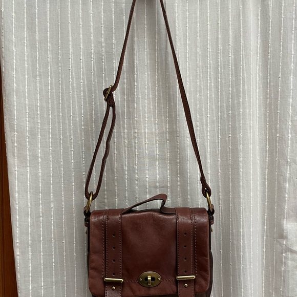 Fossil | Bags | Fossil Long Live Vintage Turn Lock Two Tone Brown ...